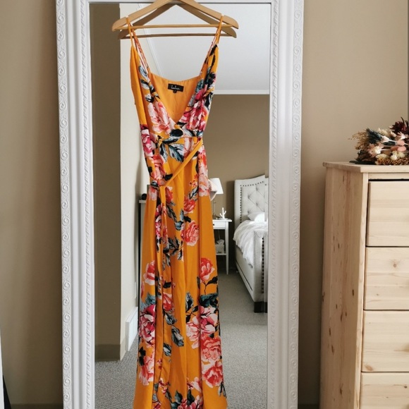 Lulu's | Dresses | Lulus Floral Wrap Dress | Poshmark